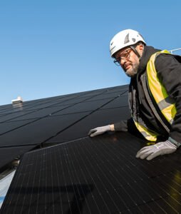 Zonnepanelen, batterijen, laadpalen en warmtepompen | SolarNova